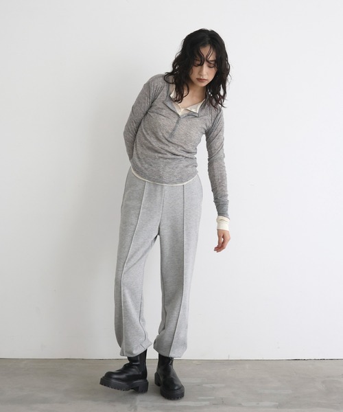 hellam（へラム）の「ヘンリーネックシアートップス（Tシャツ/カットソー）」 - WEAR