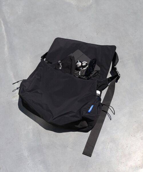 SEQUENZ（シークエンズ）の「【SEQUENZ（シークエンズ）】TECH SHOULDER BAG / テックショルダーバッグ（ショルダーバッグ）」 - WEAR