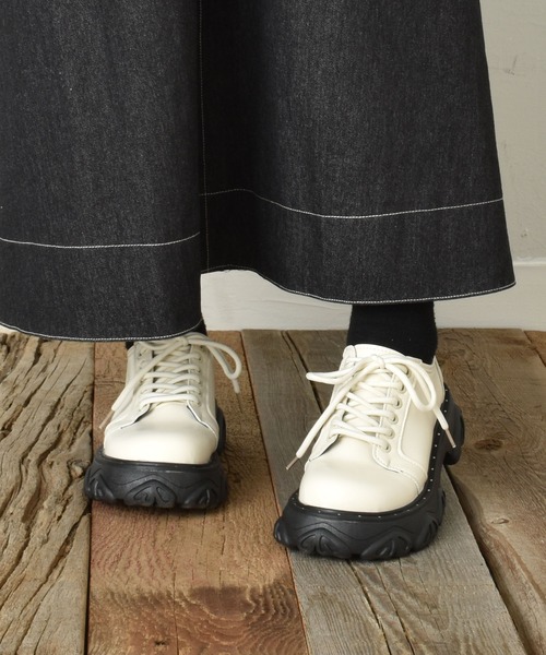SVEC（シュベック）の「チャンキーソール レースアップ スニーカー（スニーカー）」 - WEAR