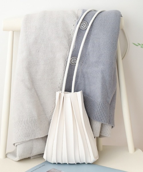 SETUP7（セットアップセブン）の「【SETUP7】プリーツPUレザーミニショルダー巾着 KNF（ショルダーバッグ）」 - WEAR