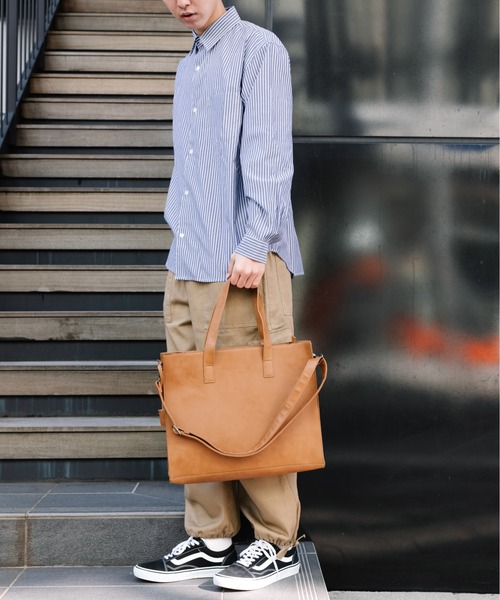 MAISON CLUB（メゾンクラブ）の「【MAISON CLUB】シンプルスクエアトートバッグ KNF（トートバッグ）」 - WEAR