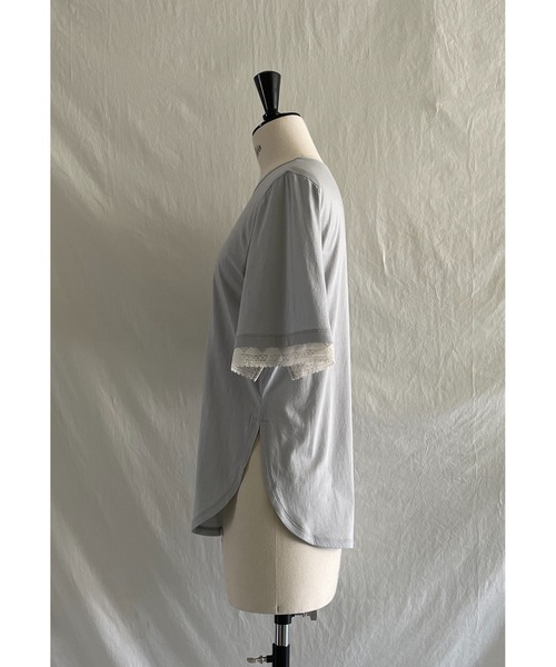 Heriter（エリテ）の「袖口レース Tシャツ（Tシャツ/カットソー）」 - WEAR