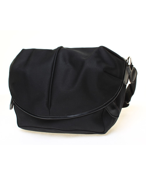 pokit（ポキット）の「pokit CLASSIC CAPSULE M（ショルダーバッグ）」 - WEAR