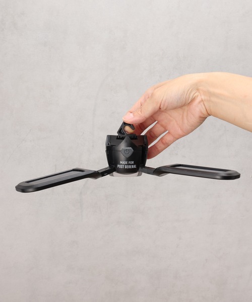 POST GENERAL（ポストジェネラル）の「POST GENERAL トリパネルソーラーチャージ LEDライト（アウトドアグッズ）」 - WEAR