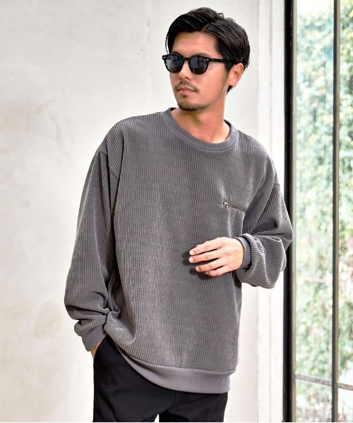 CavariA（キャバリア）の「『CavariA/キャバリア』胸ジップポケットクルーネックコーデュロイトレーナー（スウェット）」 - WEAR