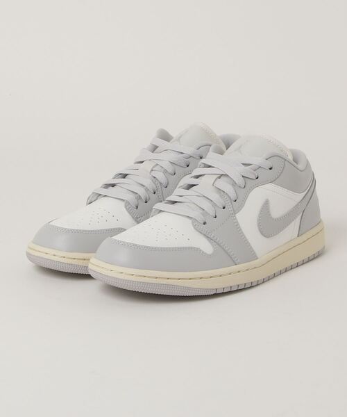 JORDAN BRAND（ジョーダンブランド）の「NIKE WMNS AIR JORDAN 1 LOW DC0774-103（スニーカー ...