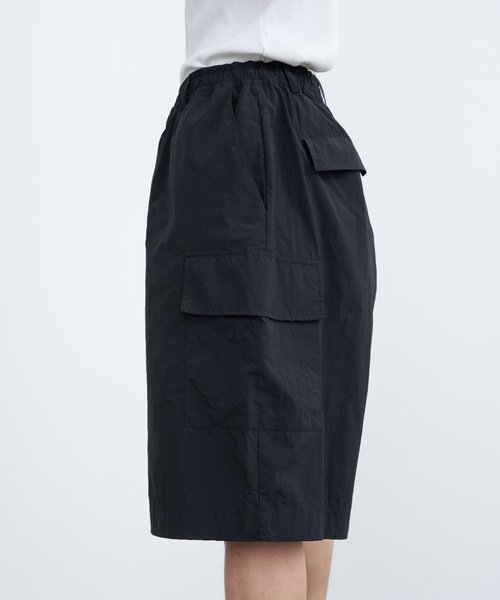 SINSS（シンス）の「Tech nylon wide cargo shorts / テックナイロンワイドカーゴショーツ（カーゴパンツ ...