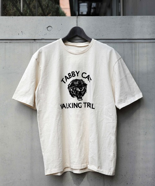 MIXTA（ミクスタ）の「MIXTA/ミクスタ CREW NECK TABBY CAT Tシャツ（Tシャツ/カットソー）」 - WEAR