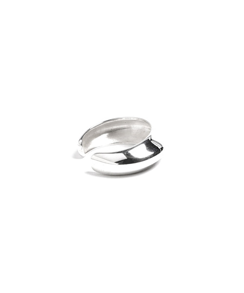 YArKA（ヤーカ）の「【YArKA/ヤーカ】silver925 triangle curve ring[tcr]/三角リング シルバー925（リング）」 - WEAR