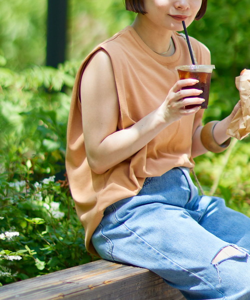 KBF（ケイビーエフ）の「『UR TECH ひやサラクール』ショルダータックカットソー（Tシャツ/カットソー）」 - WEAR