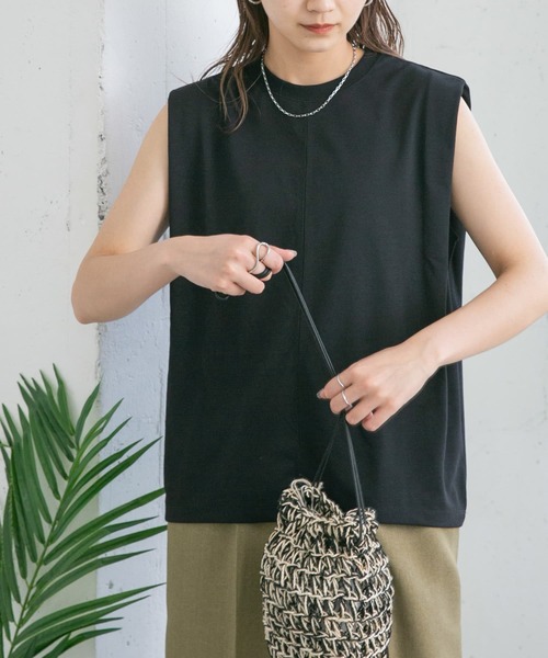 KBF（ケイビーエフ）の「『UR TECH ひやサラクール』ショルダータックカットソー（Tシャツ/カットソー）」 - WEAR