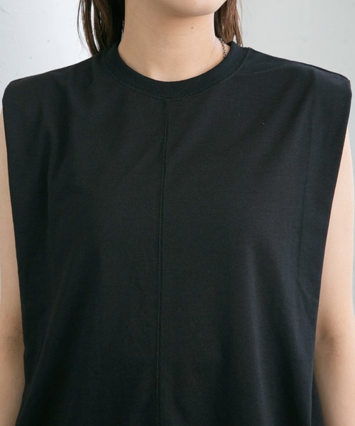 KBF（ケイビーエフ）の「『UR TECH ひやサラクール』ショルダータックカットソー（Tシャツ/カットソー）」 - WEAR