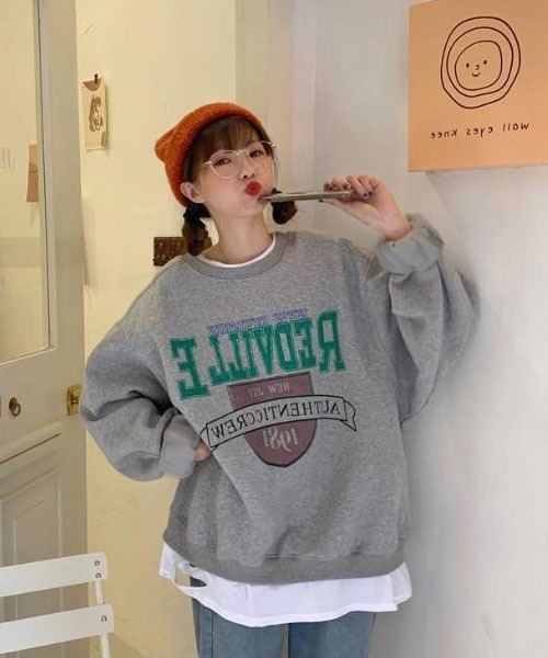 BASQUE magenta（バスクマゼンタ）の「REDVILLE LOGO CREW NECK SWEAT SHIRTS /ビッグシルエット ...