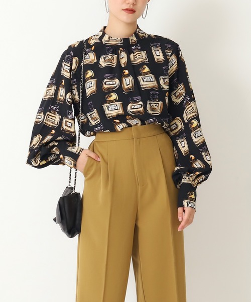 Alluge（アルージュ）の「Perfumeプリントブラウス（シャツ/ブラウス）」 - WEAR