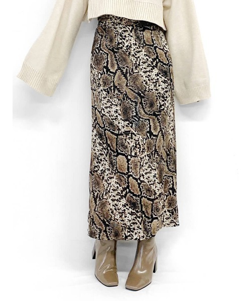 LVEU.（ラブユ.）の「Python skirt / パイソンスカート（スカート）」 - WEAR