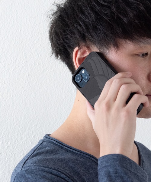 AVIREX（アヴィレックス）の「iPhone15 iPhone14 iPhone13 アヴィレックス [レザー調スタンドケース]（スマホケース/カバー）」 - WEAR