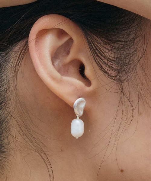 loni（ロニ）の「SV925 Heart Pearl Pierce（ピアス（両耳用））」 - WEAR