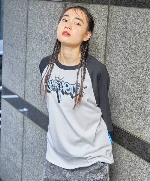 SEQUENZ（シークエンズ）の「【SEQUENZ（シークエンズ）】BRAKE LOGO RAGLAN S/S TEE / 半袖 ラグラン Tシャツ 配色 刺繍 ワッペン ロゴ ブロークコア ...