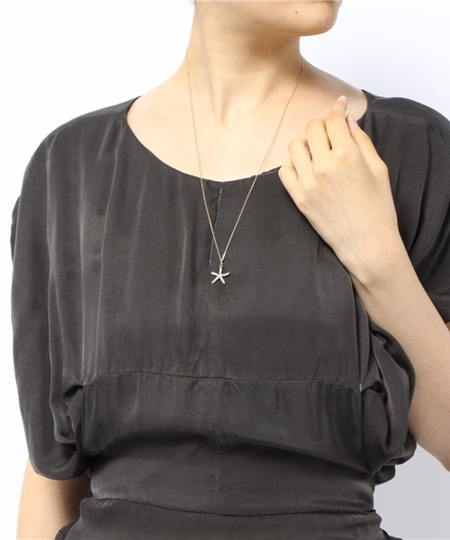 agete（アガット）の「【大塚寧々コラボ】K14チャーム（10133717073）（チャーム）」 - WEAR