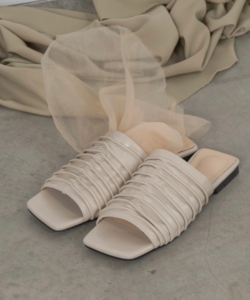 lawgy（ラウジー）の「gather flat mule（サンダル）」 - WEAR