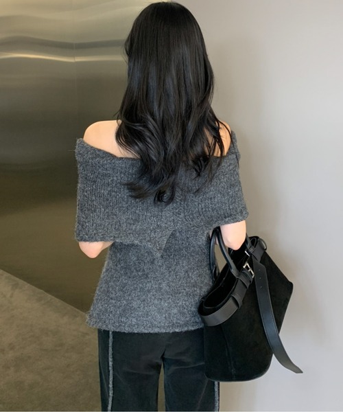 AMAJI（アマジ）の「オフショルフェミニンニットトップス（その他トップス）」 - WEAR