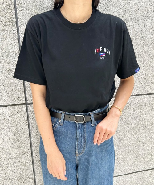 Niell（ニール）の「【H by FIGER/エイチ バイ フィガー】刺繍ロゴ 半袖 Tシャツ（Tシャツ/カットソー）」 - WEAR