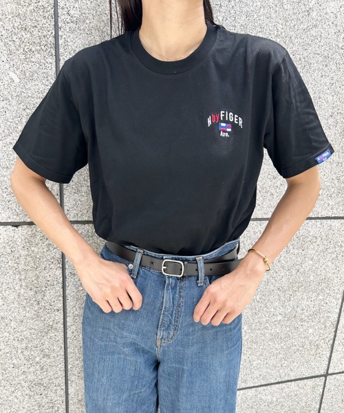 Niell（ニール）の「【H by FIGER/エイチ バイ フィガー】刺繍ロゴ 半袖 Tシャツ（Tシャツ/カットソー）」 - WEAR
