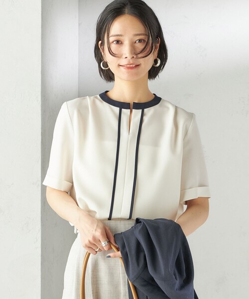 SHIPS（シップス）の「〈手洗い可能〉パイピング キーネック 半袖 ブラウス（シャツ/ブラウス）」 - WEAR