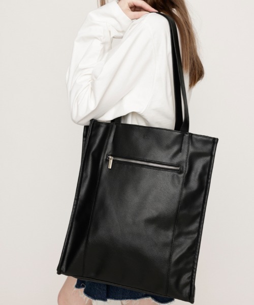 SLY（スライ）の「【2024SS新作】OUTER POCKET A4 BAG アウター ポケット エーヨン バッグ（トートバッグ）」 - WEAR