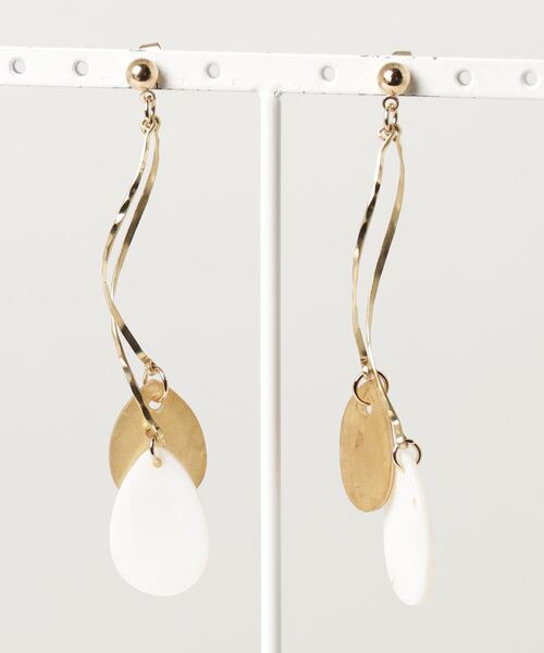 Ein（アイン）の「【Ein】サークルシェルピアス（ピアス（両耳用））」 - WEAR