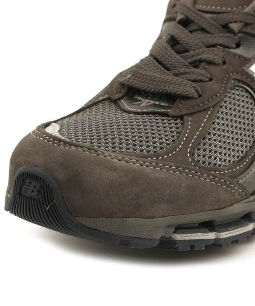 BEAMS（ビームス）の「NEW BALANCE / “MR2002”（スニーカー）」 - WEAR