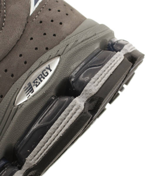 BEAMS（ビームス）の「NEW BALANCE / “MR2002”（スニーカー）」 - WEAR