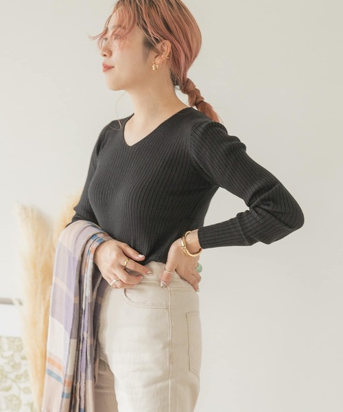 ITEMS URBANRESEARCH（アイテムズ アーバンリサーチ）の「モチモチリブVネックニット（ニット/セーター）」 - WEAR