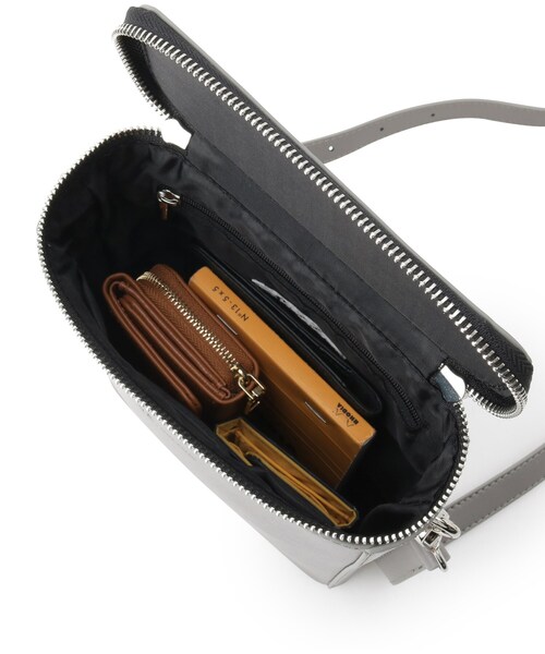 tk.TAKEO KIKUCHI（ティーケータケオキクチ）の「 ZIPスクエアショルダーバッグ（ショルダーバッグ）」 - WEAR