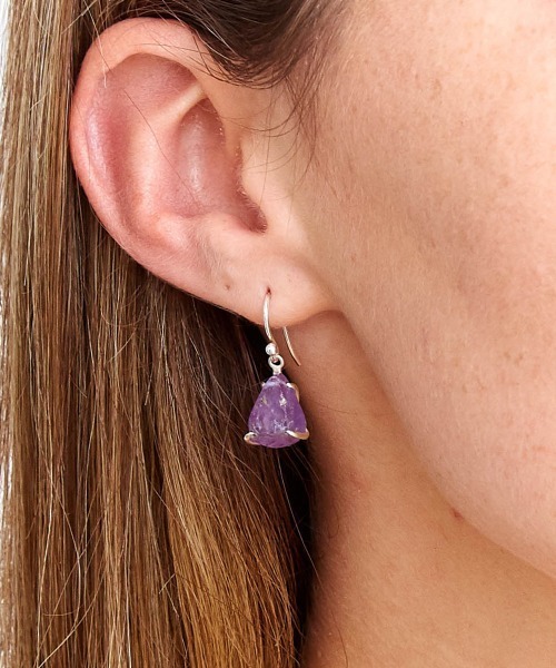 CHAN LUU（チャンルー）の「アメジスト ピアス ES-5320（ピアス（両耳用））」 - WEAR