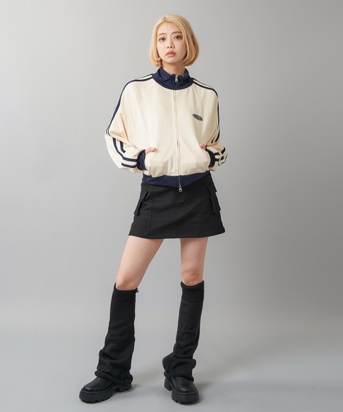 SPINNS（スピンズ）の「【10色展開】ワンポイント刺繍 ラインジャージ トラックジャケット（ジャージ）」 - WEAR