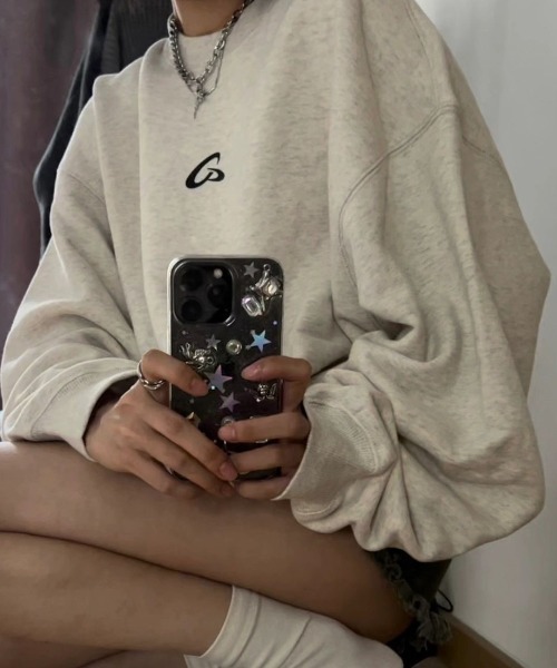 Vipoa（ヴィポア）の「oversize urban graphic sweat（スウェット）」 - WEAR