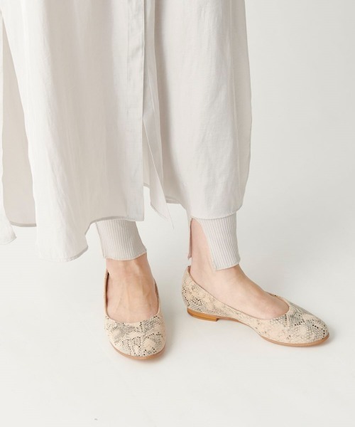 Clarks（クラークス）の「Grace Piper / グレースパイパー (トープスネイク)（バレエシューズ）」 - WEAR