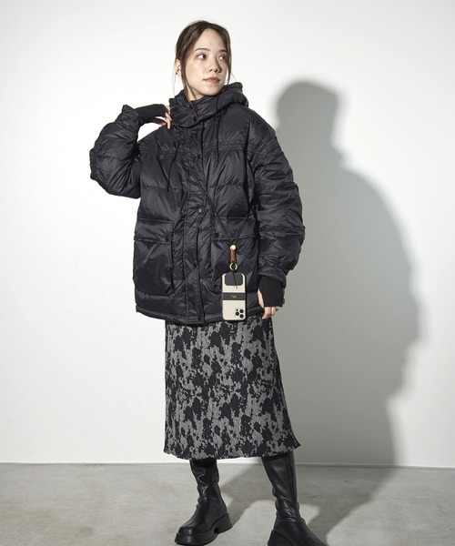 Y/lim（イリム）の「Y/lim アジャスター付きスマホショルダー（スマホグッズ）」 - WEAR