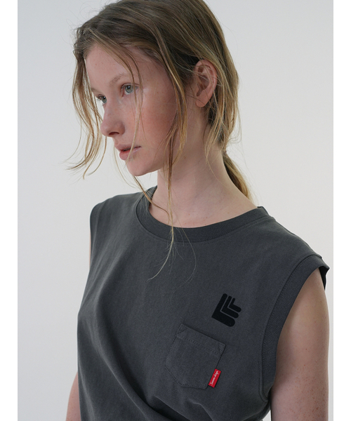 LLL DESIGN STUDIO（lllデザインスタジオ）の「Pigment Dying Top_Charcoal Black（Tシャツ ...