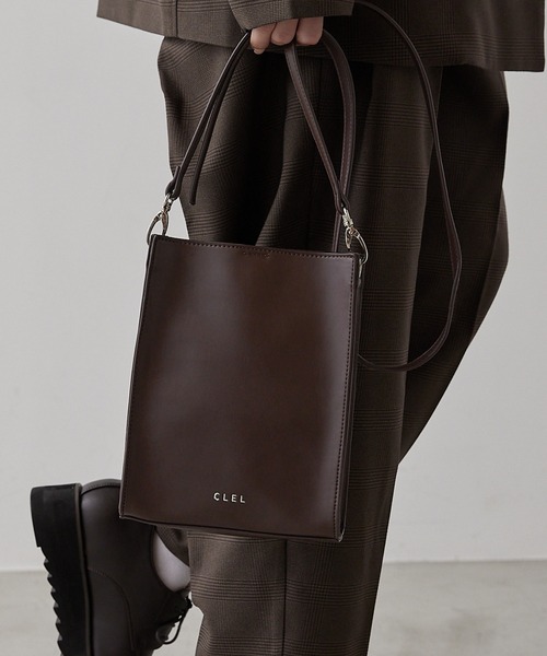 【CLEL】Smooth Leather Square Shoulder Bag / スムースレザースクエアショルダーバッグ ネックポーチ（ショルダーバッグ）｜CLEL（クレイル）の ...