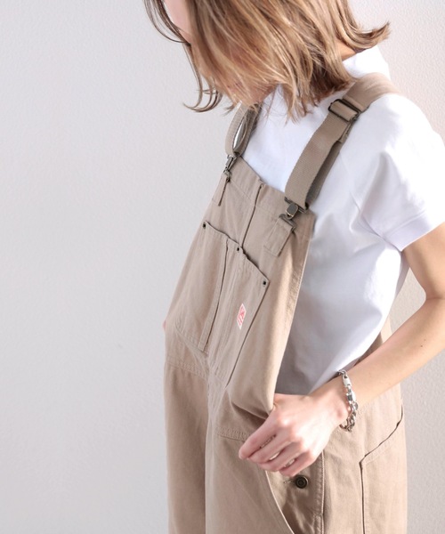 Java（ジャバ）の「《JaVa ジャバコラボ》朝の"服なに着よう問題" 秒で解決。大人女子のゆるコーデ完成！綿100％オーバーサイズ サロペット（サロペット/オーバーオール）」 - WEAR