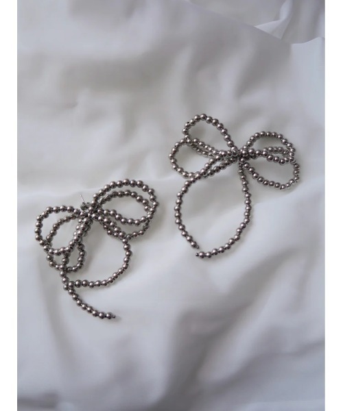 swane（スワネ）の「ribbon pierce（ピアス（両耳用））」 - WEAR