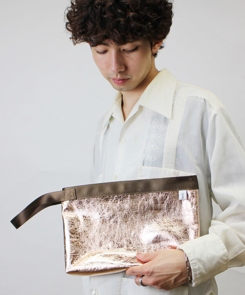 Sinfu（シンフ）の「SINFU/シンフ viniy x metalic clutch/ビニール メタリック クラッチ バッグ（クラッチ ...