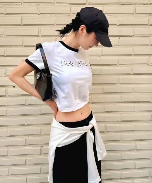 NICOLE PRINTING RINGER CROP TOP_WHITE BLACK（Tシャツ/カットソー）｜NICK&NICOLE（ニック ...
