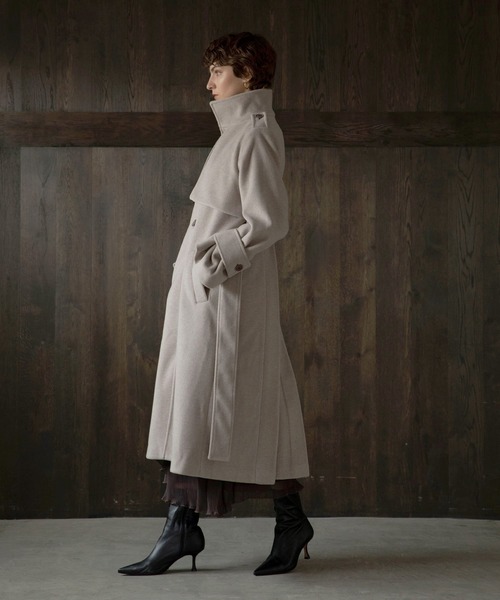 MIELI INVARIANT（ミエリインヴァリアント）の「Soutien Collar Tuck Coat（ステンカラーコート）」 - WEAR