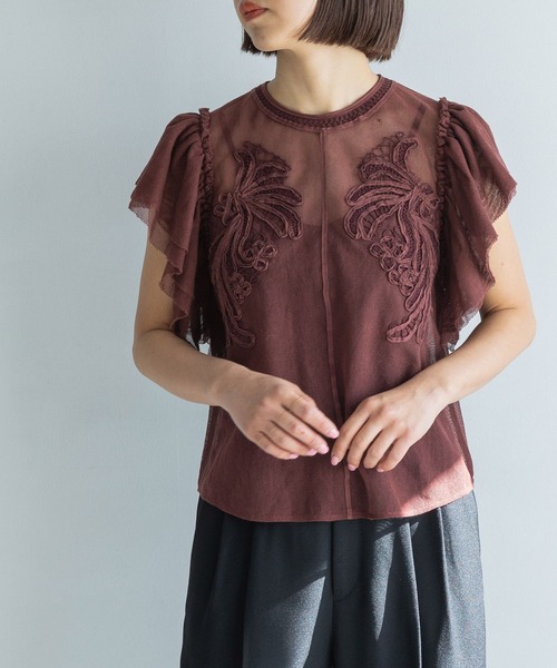 yuw（ユウ）の「コットンチュールシシュウブラウス 183502（シャツ/ブラウス）」 - WEAR