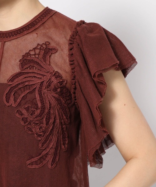 yuw（ユウ）の「コットンチュールシシュウブラウス 183502（シャツ/ブラウス）」 - WEAR