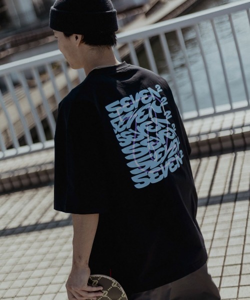 SEVEN2（セブンツー）の「SEVEN2 セブンツー 半袖 ブランド ロゴ バックプリント ストリート 男女兼用 クルーネック Tシャツ（T ...