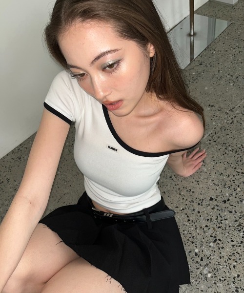 BLONDEY（ブロンディ）の「アシンメトリートップス（Tシャツ/カットソー）」 - WEAR